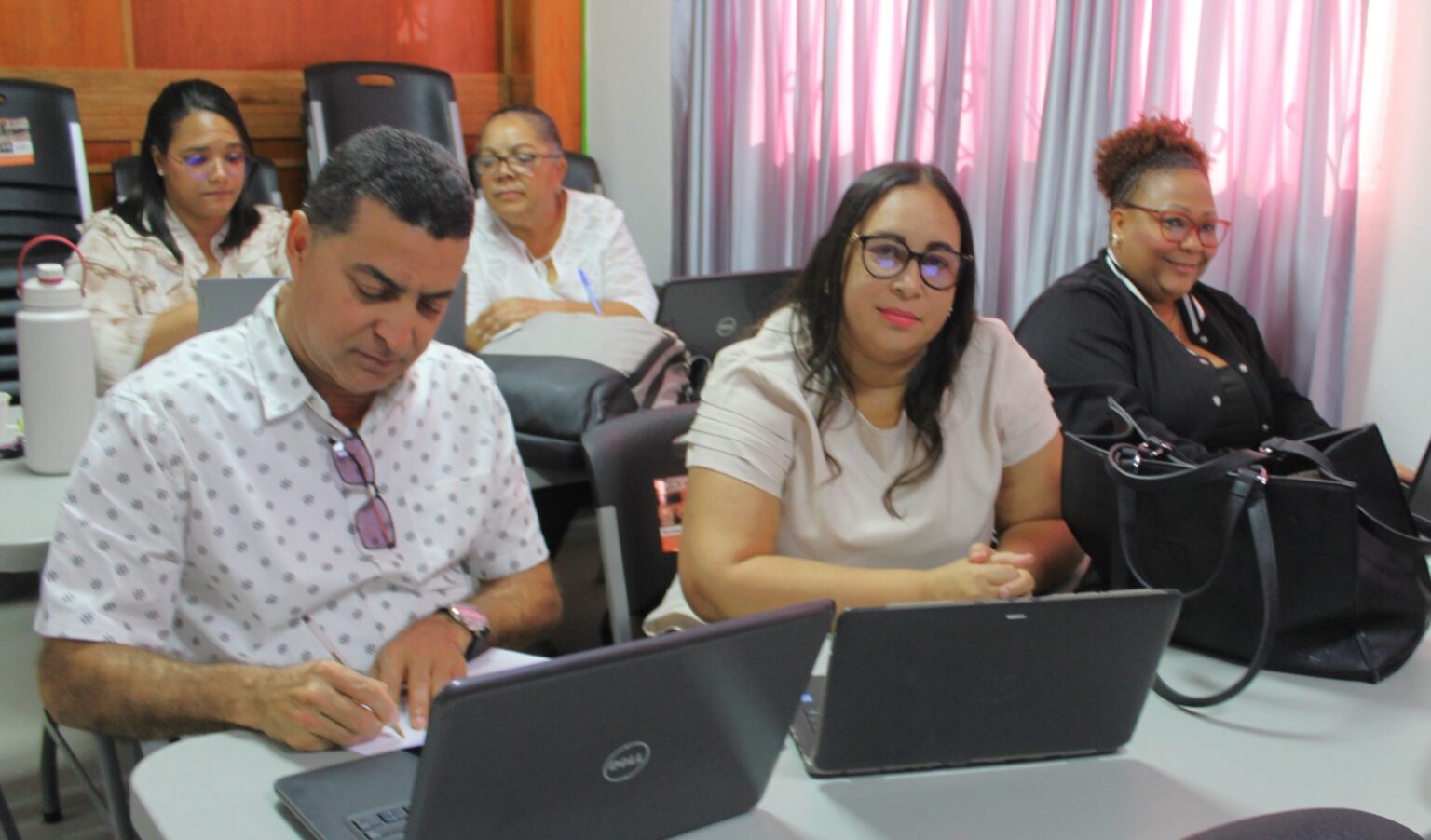 Utesur avanza hacia la excelencia digital – Los Remedios de Azua